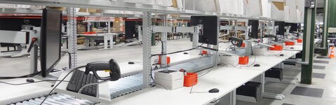 Ergonomic Packing Benches & Workstations | Treston In-House Logistics ...