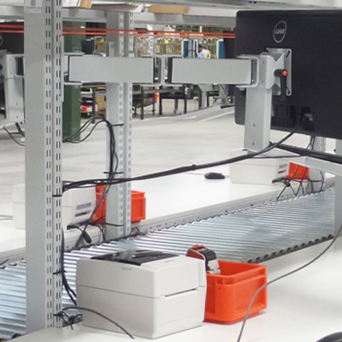 Ergonomic Packing Benches & Workstations | Treston In-House Logistics ...